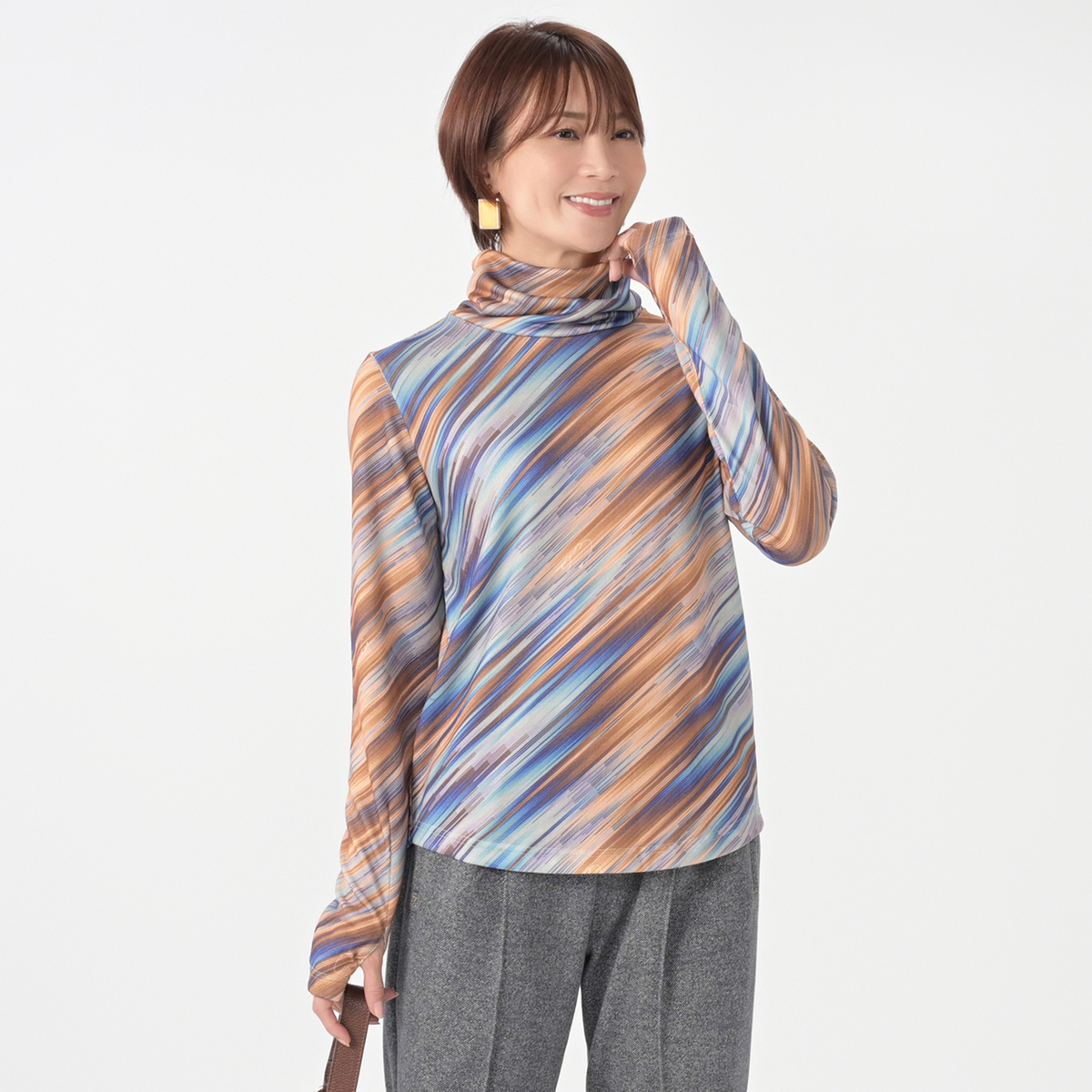 calma マルチカラージオメトリック ハイネックプルオーバー エスパスデカルマ（espace de calma） - QVC.jp